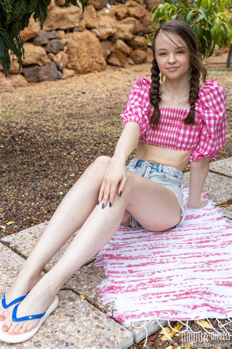 Shea Erotic Models R Hub