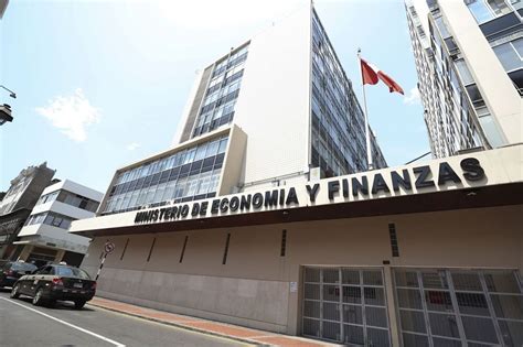 Economía peruana crecerá 3 3 este año según proyecta el MEF