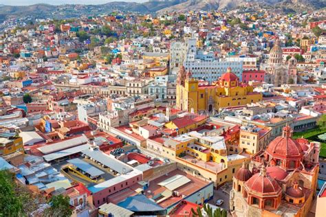Vista Panorámica De La Ciudad De Guanajuato Y Vistas Panorámicas Desde