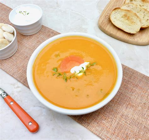 Easy Vegan Butternut Squash Carrot Soup Recipe