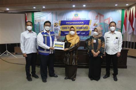 Pt Jsm Serahkan 1 000 Paket Sembako Untuk Warga Di Koridor Jalan Tol