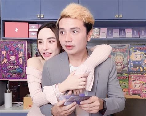 Photo Gallery “นิวนิว” เดี๋ยวกอดเดี๋ยวหอม “ครูไพบูลย์” ไม่ใช่แฟนแต่มาก