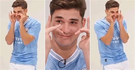El Divertido Show De Julián Álvarez Con Dos Compañeros Del Manchester