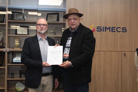 Sindicato dos Metalúrgicos entrega pauta do Dissídio 2023 ao Simecs