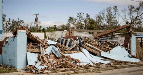 Hurricane Ian Leaves Trail Of Destruction Along Floridas Gulf Coast