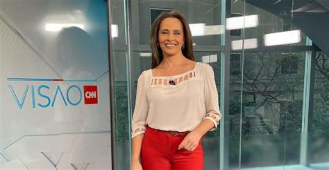 Carla Vilhena Pede Demissão Da Cnn Brasil E Nega Ida Para Redetv