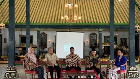 Prajurit Keraton Yogyakarta Pelestari Budaya Dan Daya Tarik Wisata