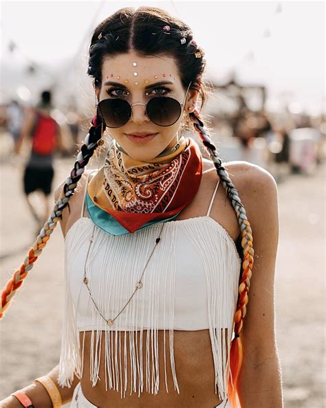 Phong Cách Hippie Là Gì 5 Yếu Tố đặc Trưng Của Style Mới Lạ