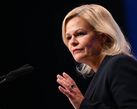 Faeser will mit aller Härte gegen Organisierte Kriminalität vorgehen