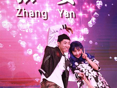 《中国式相亲》回应“相亲回锅肉” 明晚正式收官