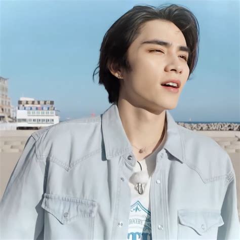 Pin by Fernanda Sánchez González on Xiaojun Nct yuta Nct Wine mom