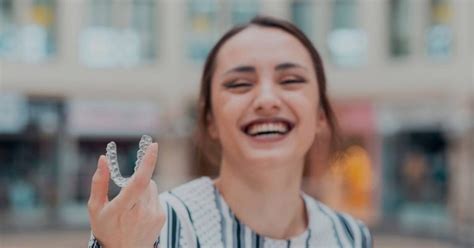 Can You Chew Gum With Invisalign Safely Ultimate [year] Guide