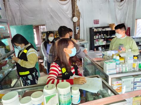 ဆင်ပေါင်ဝဲမြို့ပေါ်ရှိ ဆေးဆိုင်များတွင် တရားမဝင်ဆေးဝါးများရောင်းချခြင်း