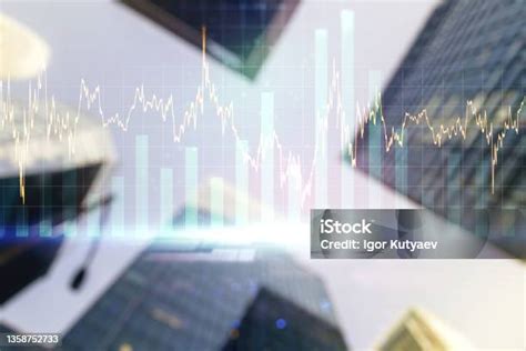 사무실 건물 배경 은행 및 회계 개념에 추상적 금융 다이어그램의 이중 노출 0명에 대한 스톡 사진 및 기타 이미지 0명 가상현실 개념 Istock