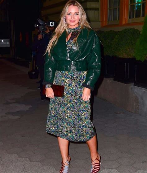 Iskra Lawrence Height Weight Bio Wiki Age Instagram Photo
