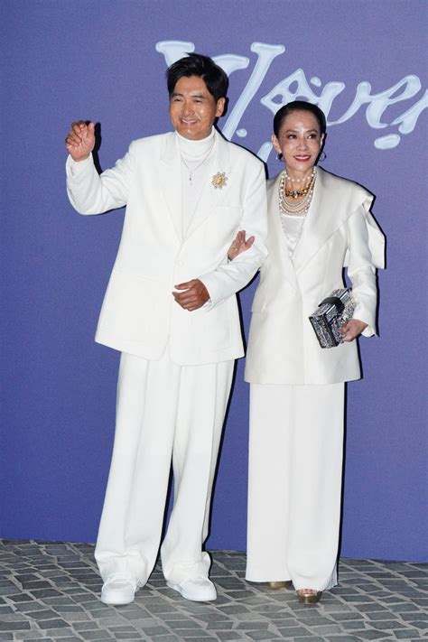 專訪lv男裝創意總監菲董！10點解碼louis Vuitton 2024早秋男裝秀為何把香港人感動到哭？