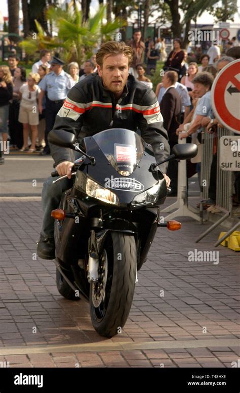 Cannes France May 16 2003 Actor Ewan Mcgregor At Photocall At The