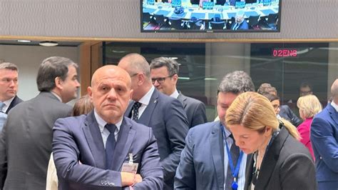 Вицепремиерът Дончев ЕС има нужда от обща стратегическа рамка за растеж конкурентоспособност и