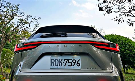 最夯豪華休旅lexus Nx的入門版nx200，值得入手嗎？ Yahoo奇摩汽車機車