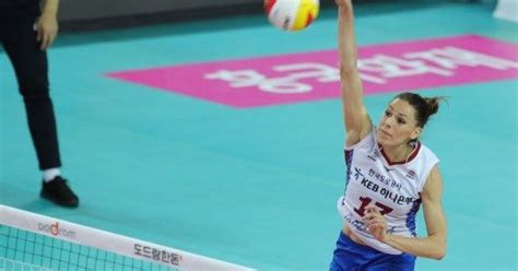 3세트 7점차 역전승 도로공사 7연승 독주 체제 채비