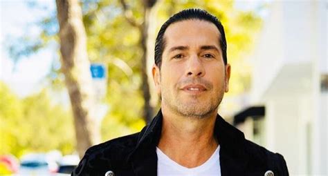 Los hijos y la esposa de Gregorio Pernía ganador de Así se baila y