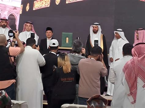 Wakili Indonesia Hilman Latief Terima Penghargaan Dari Menteri Haji