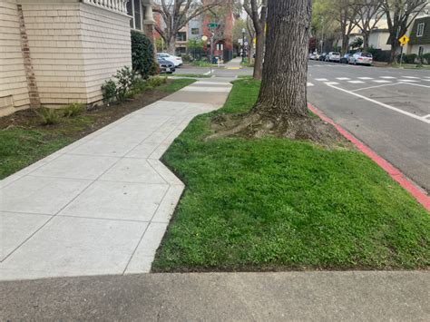 sidewalk buffer widths getting around sacramento