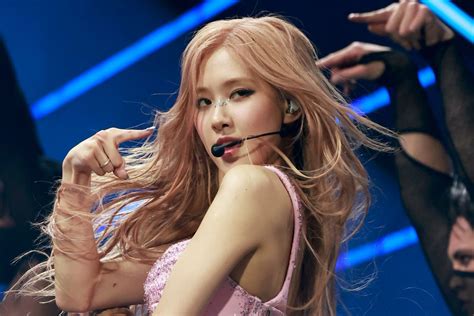 Rosé De Blackpink Lanza Su álbum Debut En Solitario Rosie En Todas