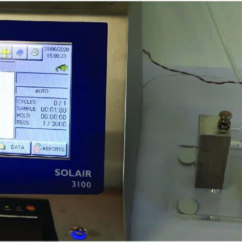 Lighthouse Solair 3100 Particle Counter Connected To A Particle