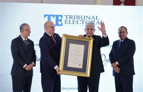 José Raúl Mulino recibe credencial como presidente electo de Panamá