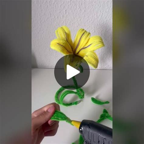 Tiktok · Derya In 2024 Diy Flowers Tangled Flower Pipe Cleaner Flowers