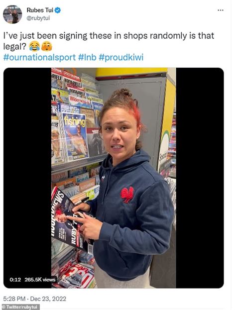 Kiwi Women S Rugby Star Ruby Tui Signs Magazine With Her Photo On The Cover Daily Mail Online