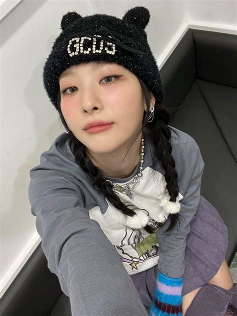 221210 Red Velvet Twitter Update With Seulgi R Seulgi