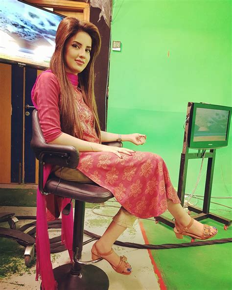 Kiran Nazs Feet