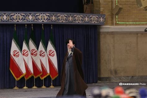 همشهری آنلاین رهبر معظم انقلاب اسلامی آرای خود را به صندوق انداختند