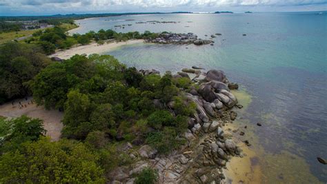 Pantai Tanjung Pesona Di Bangka Atourin