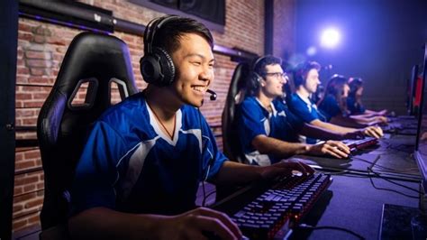 Eスポーツ専門コースのある高校まとめ！偏差値や学費などを徹底調査｜リハイスクール