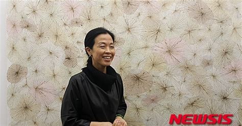 [박현주 아트클럽]한지 향불 화가 김민정 결국 한국여자 24년만의 금의환향