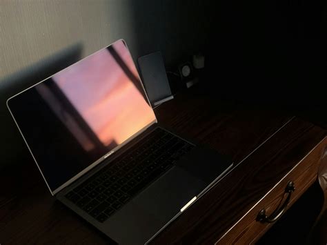 Laptop Frame Pictures Download Free Images On Unsplash
