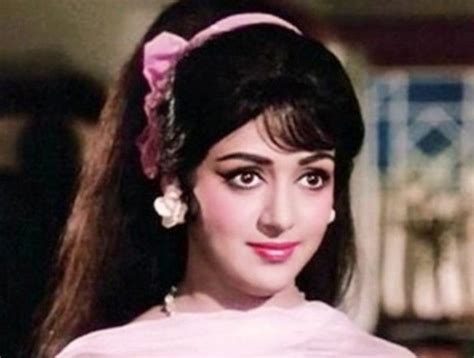 Video Of Bollywoods ‘dream Girl Hema Malinis Lookalike Went Viral