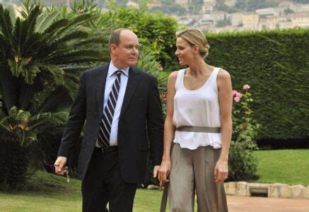 Les Grimaldi Princes De Monaco Depuis Ans