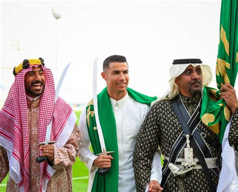 كم تبلغ ثروة كريستيانو رونالدو وكيف ينفقها؟ الرجل