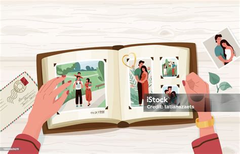 가족 사진과 사진 앨범 상단에 빈 빈 공간이있는 간단한 만화 플랫 스타일로 벡터 일러스트 열린 기억에 남는 책을 들고 여성의 손