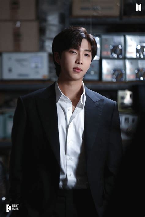 Kim Nam Joon Rm Panosundaki Pin