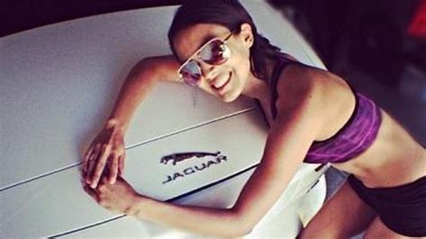 Model Majalah Dewasa Ini Gemar Ngebut Pakai Jaguar Otomotif Liputan6 Com