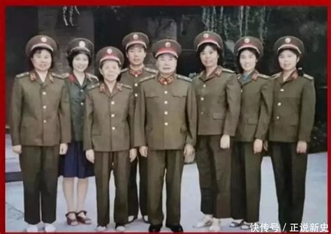 80年代，杨得志一张罕见的家庭照，六个子女全是军人，虎父无犬子 360娱乐，你开心就好