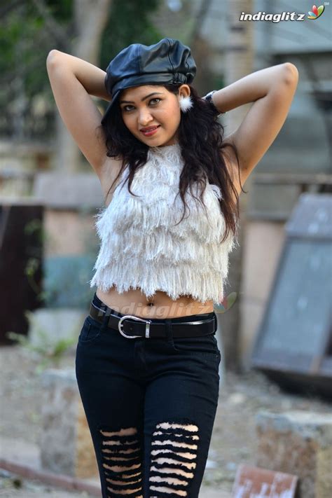 Radhika Patil Photos Bollywood Actress Photos Images Gallery