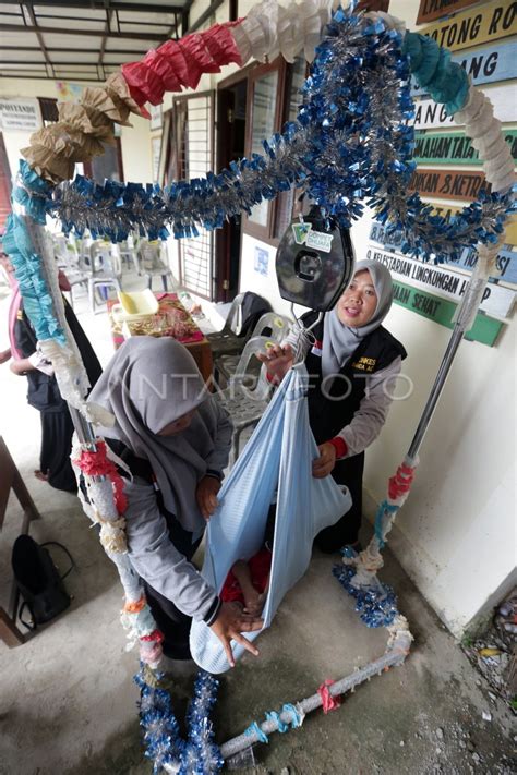 Kader Posyandu Garda Pencegahan Stunting Antara Foto