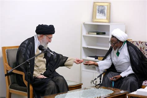 ماجرای قاب عکس ویژه در دفتر رهبر انقلاب