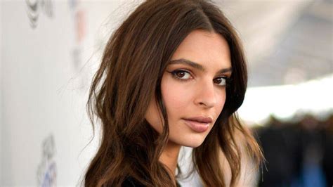 Emily Ratajkowski Wore Her Most Daring Dress To Date—see Pics